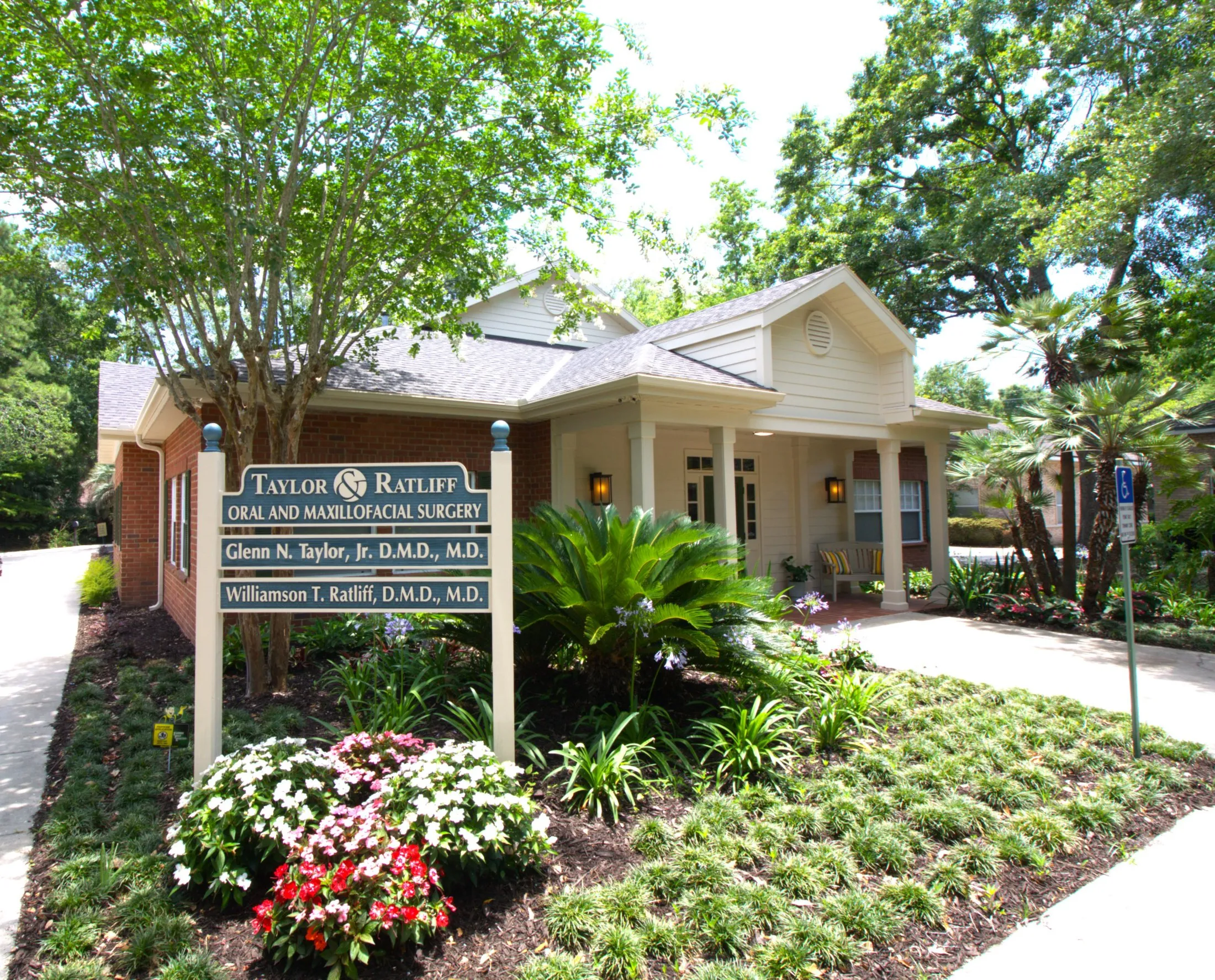 Oral Surgeon Gainesville FL | Oral Surgeon Lake City FL | Oral Surgery